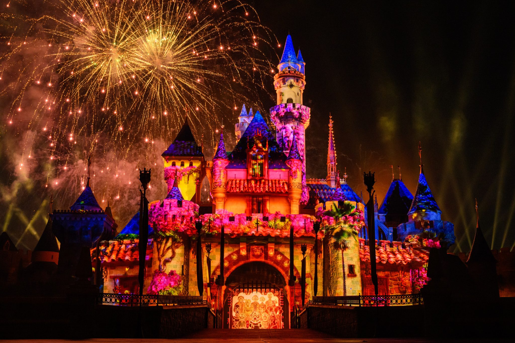 Disneyland Resort Reveals Star Wars and Bluey Summer Experiences